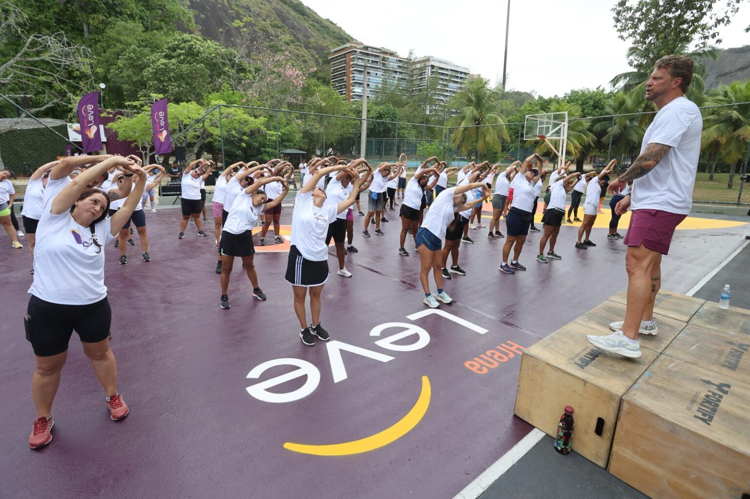 Macunaíma.ag leva experiência sensorial da Schweppes Mixed ao Bloco do ...